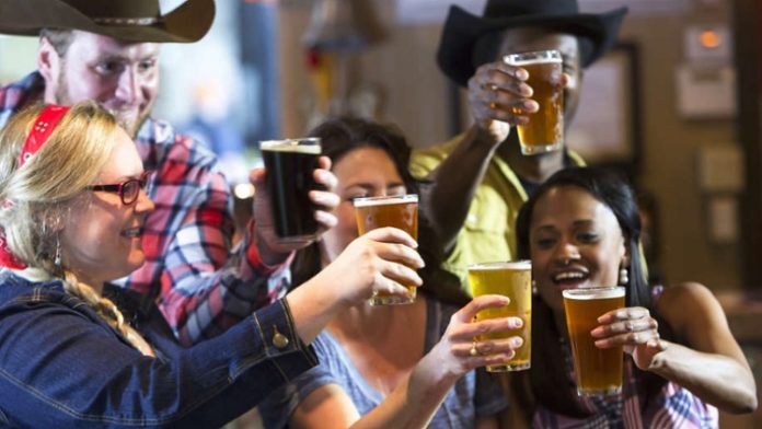 Country Day Party at Old Crow: Buffet, Drinks & Live Music